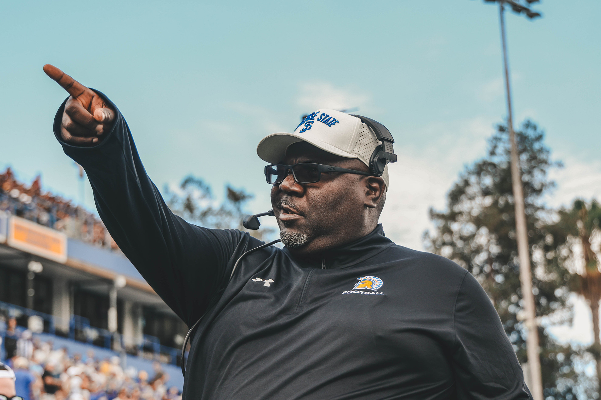 Alonzo Carter Named Finalist for the 2023 FootballScoop Coach of the ...